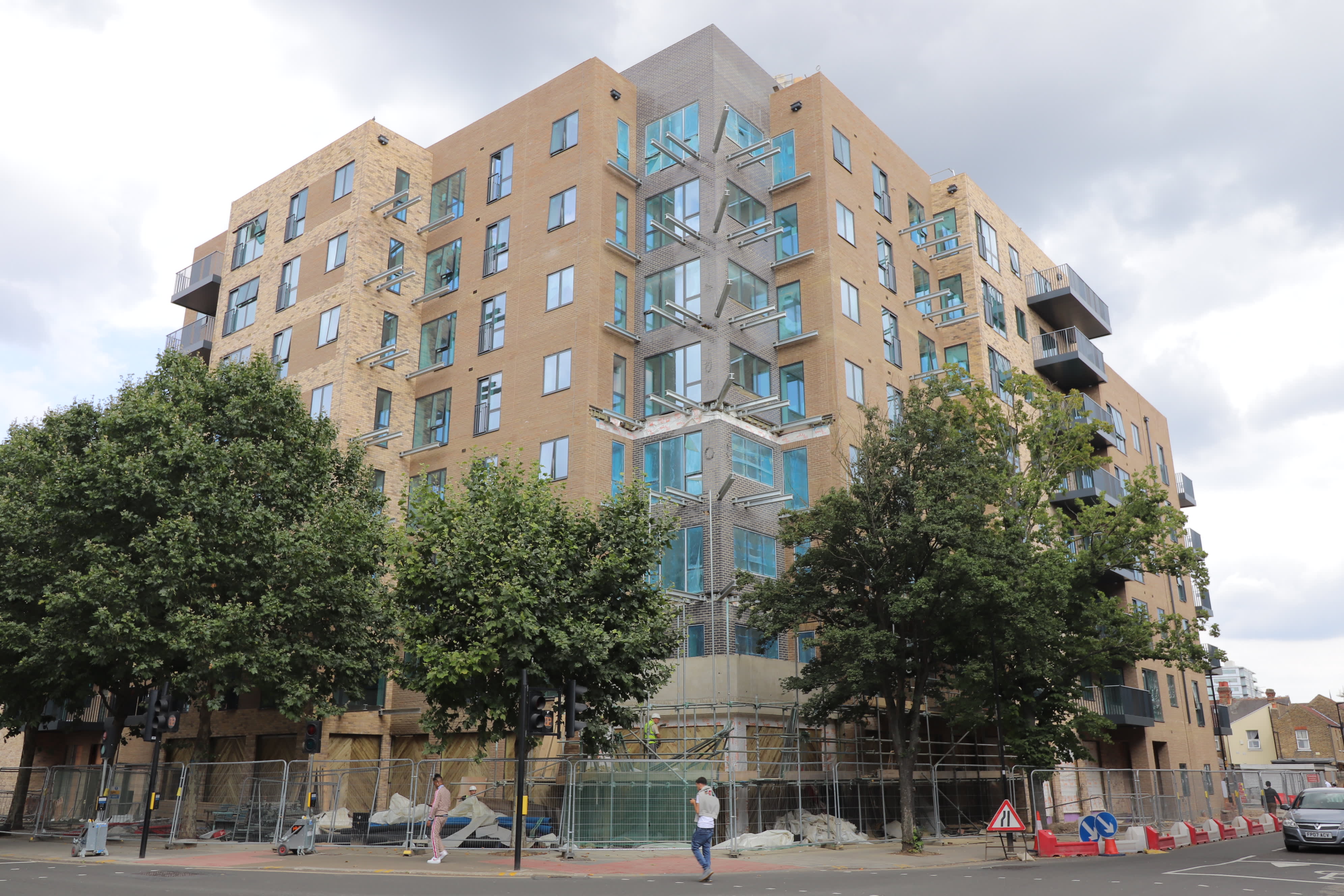 Nantly House - Sapphire Balconies