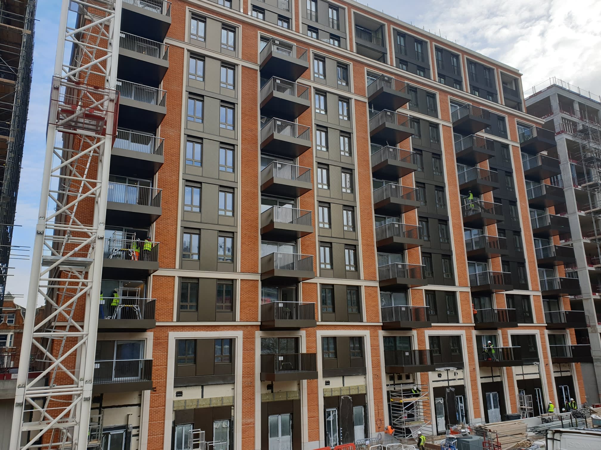 West End Gate Block C - Sapphire Balconies