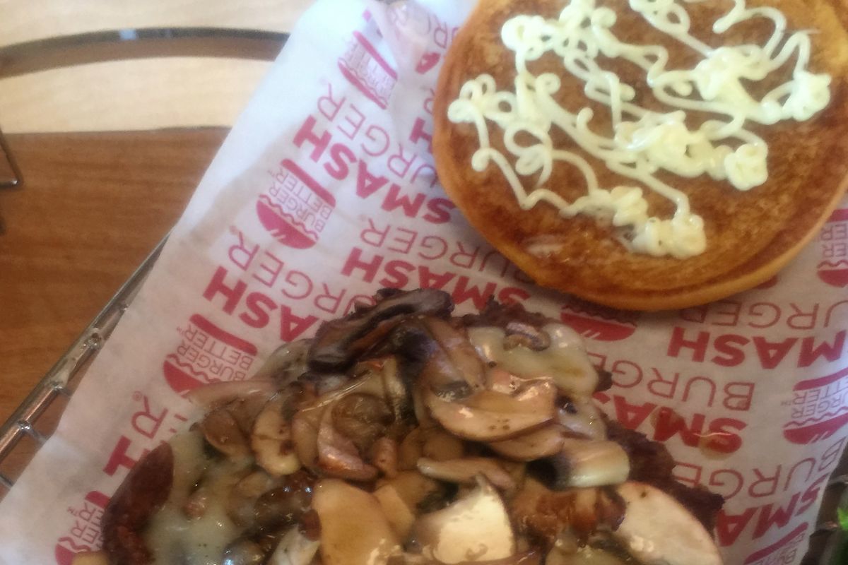 Smashburger Opens on University Parkway | Sarasota Magazine