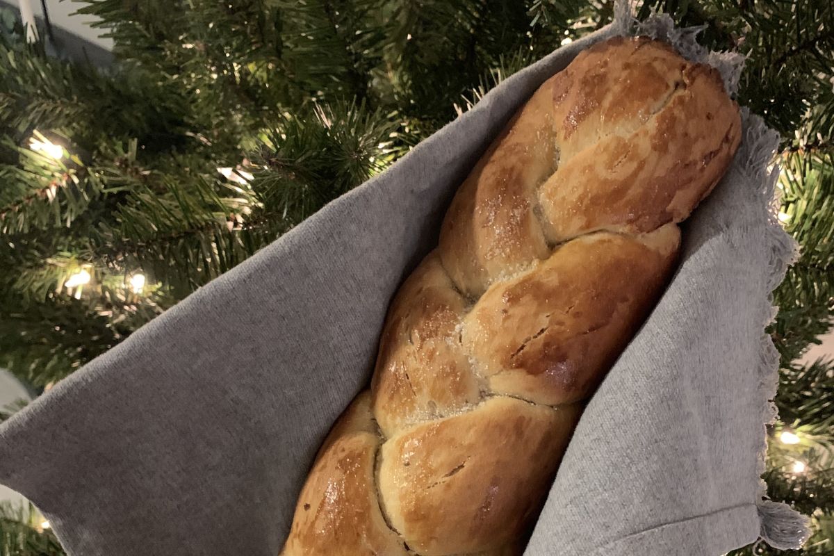 A Recipe for Swedish Braid Bread, This Writer's Favorite Holiday Treat ...