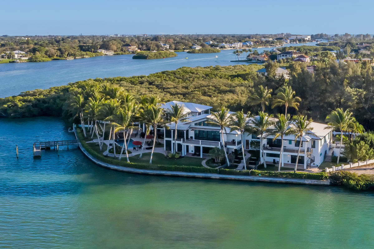 A Casey Key Compound Just Sold for $10.5 Million | Sarasota Magazine