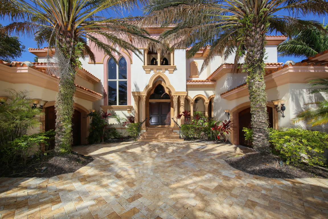 A Gulf-front Siesta Key Estate Sells for $5,675,000 | Sarasota Magazine