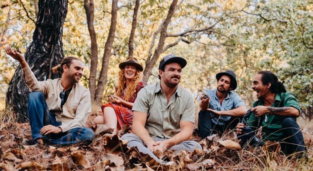 Charlie Higgins & Sunset Station: A Sayulita Sensation – El Sayulero