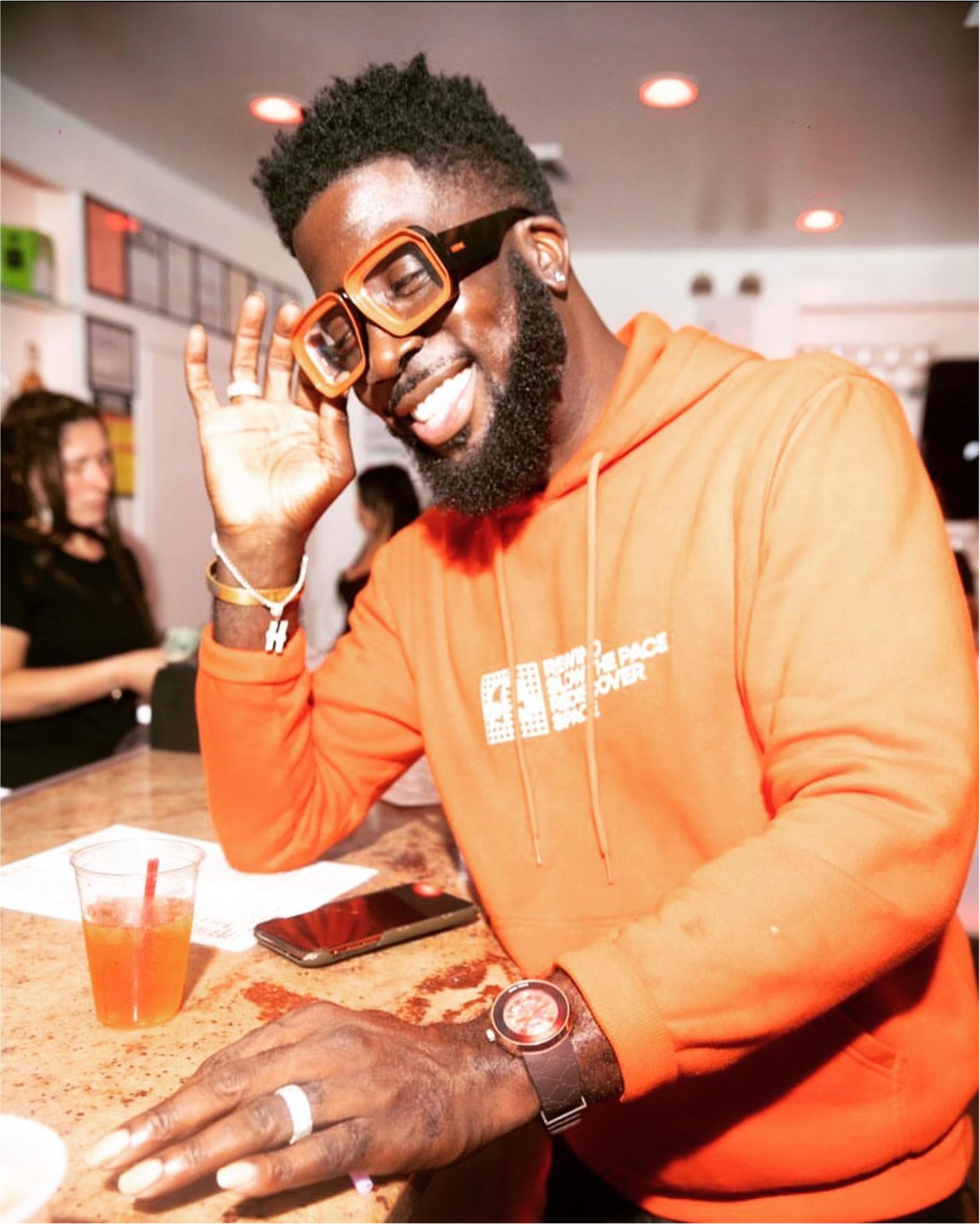 Rae Holliday - MEDIA.PRENEUR / Preneur