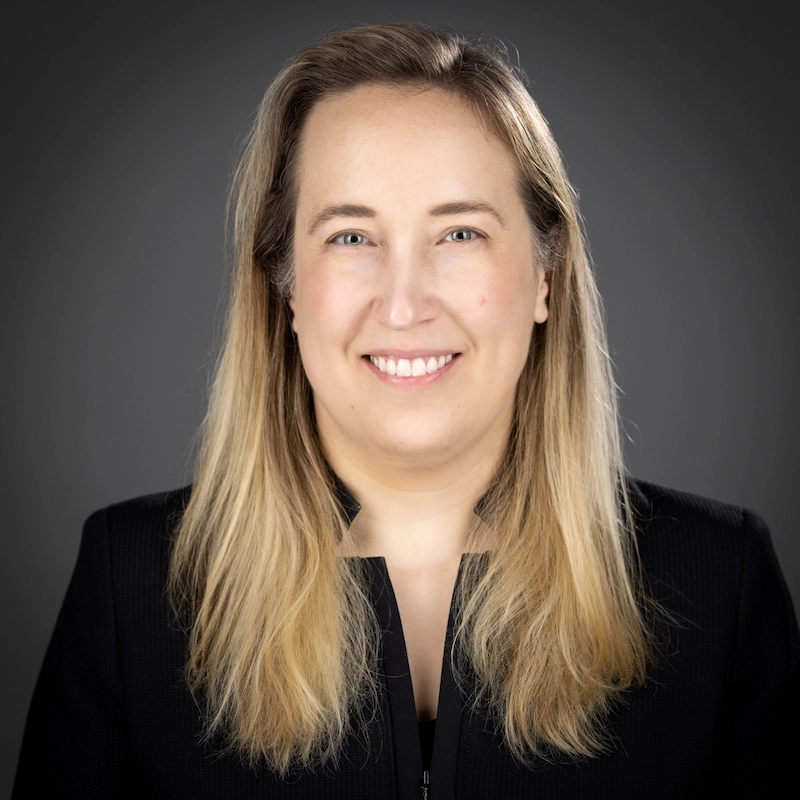 Carolyn E. Kruk: Government & Commercial Litigation Attorney