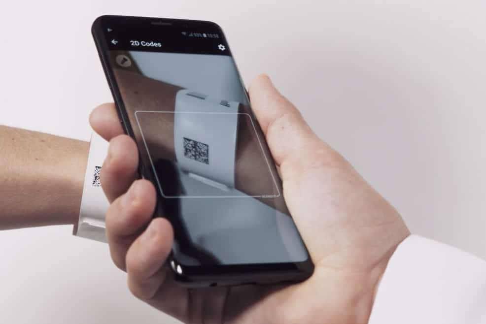 Smart Devices for Healthcare: Learn How They Support Patients | Guide