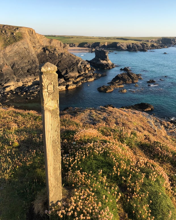 sea stacks cornwall