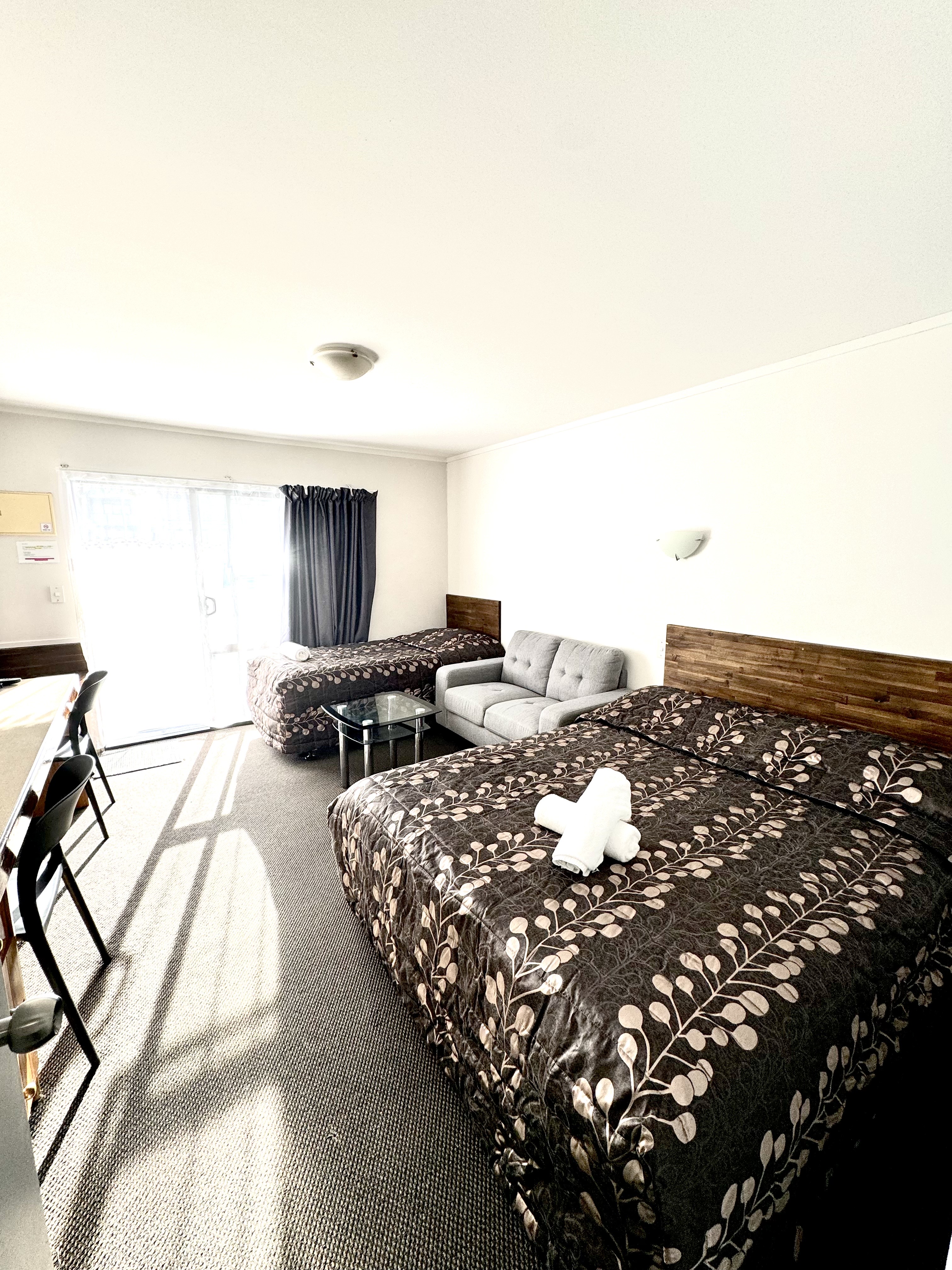 Studio Units at Papakura Pioneer Motor Lodge & Motel