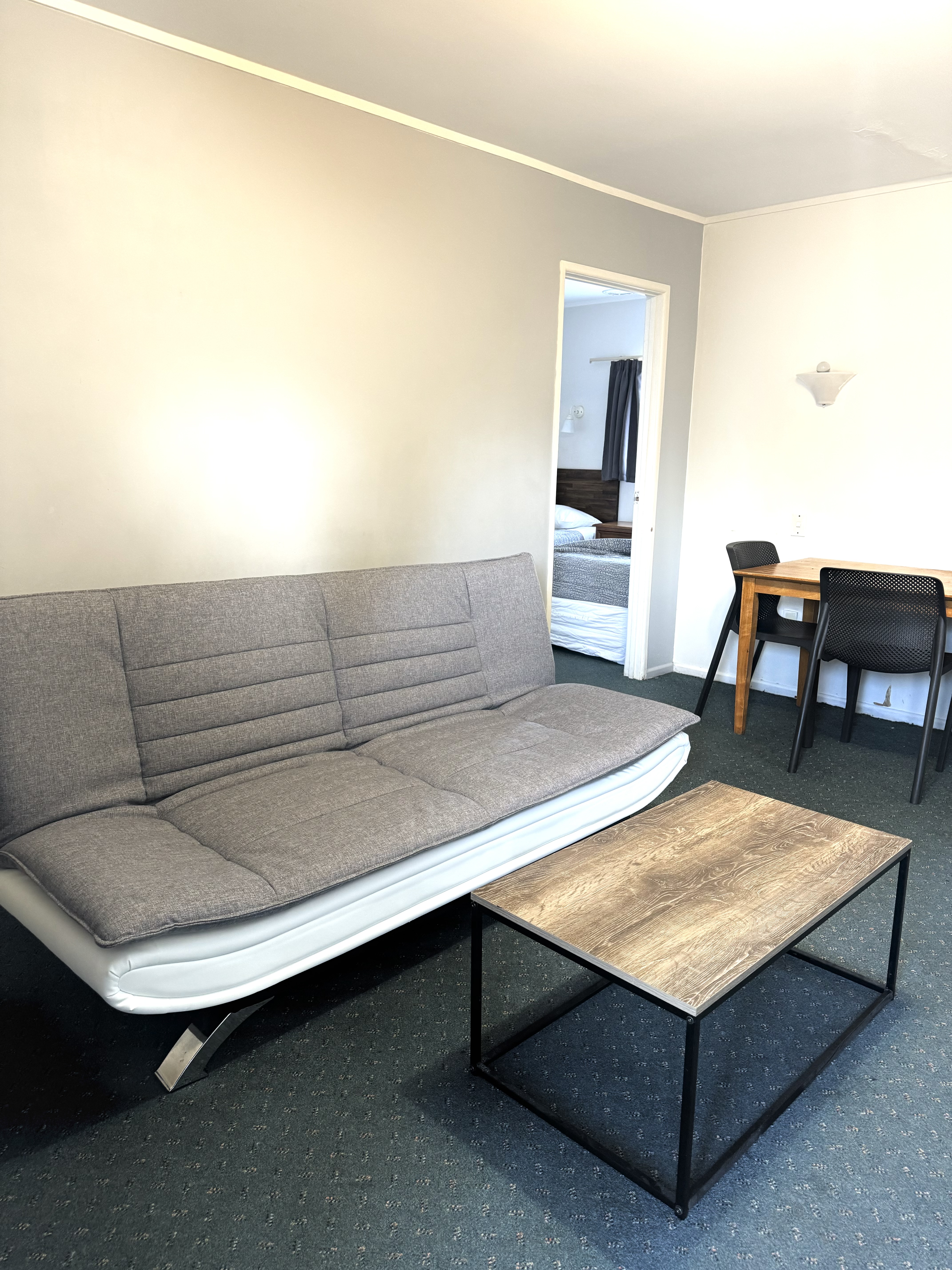 Spacious Family Room at Papakura Motel near Auckland Airport