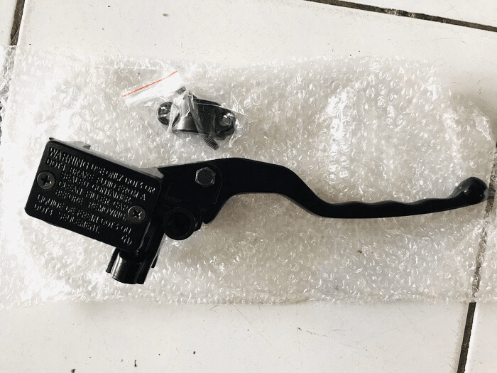 Promo RUMAH MINYAK REM MASTER REM DISK ATAS ASSY GLPRO-GL PRO Diskon 27 ...