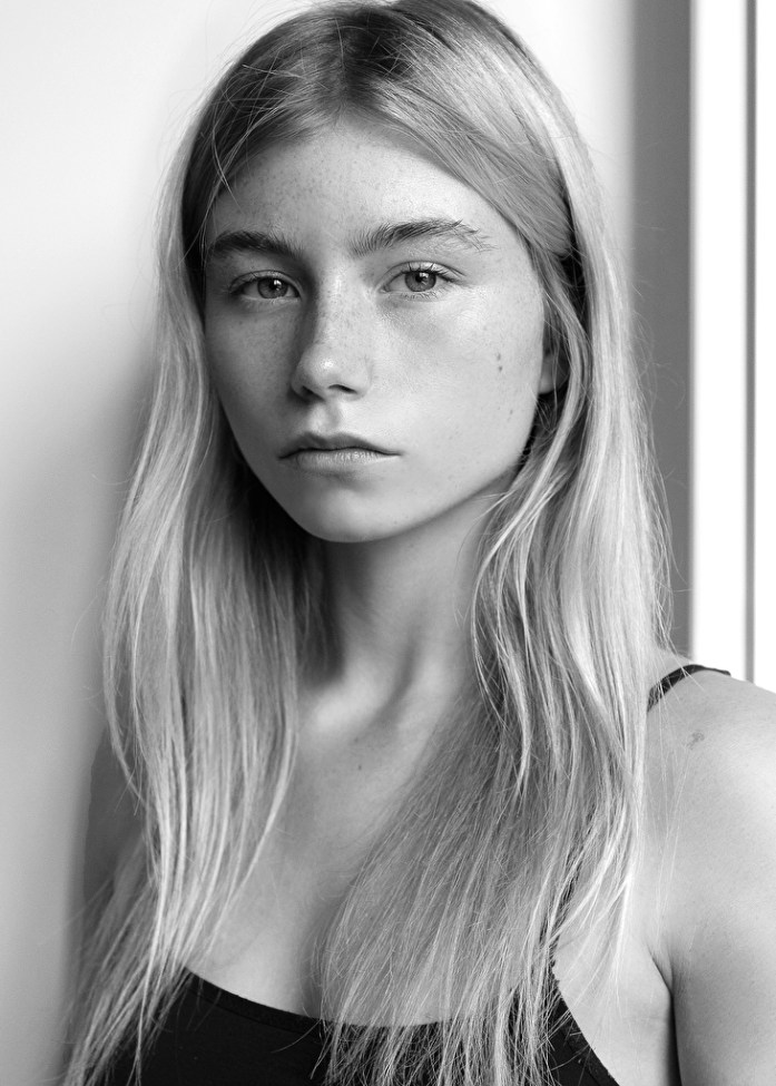 GEORGIA DAVIS | Select Milano | Select Model Management