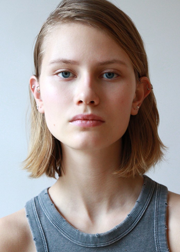 Carla Batinic | Women | Select Paris | Select Model Management