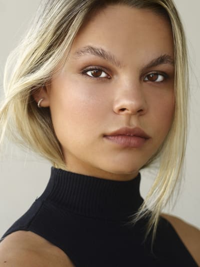 Verve | Women | Select Model Chicago | Select Model Management