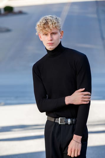 Sneak | Men | Select Model Chicago | Select Model Management