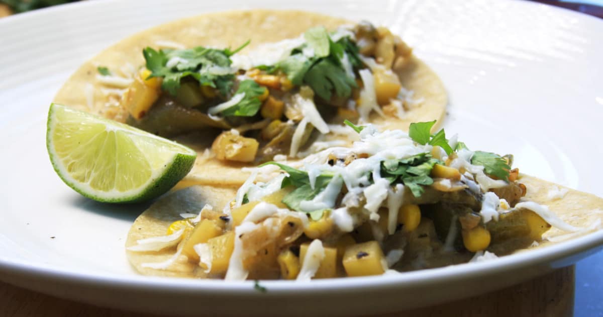 Recette de tacos au maïs et aux poivrons verts - Glouton