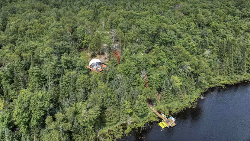 16 dômes à louer en forêt au Québec | Espaces