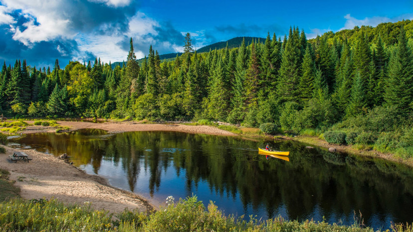 Canot sur la rivière du Diable dans le parc du Mont-Tremblant | Espaces