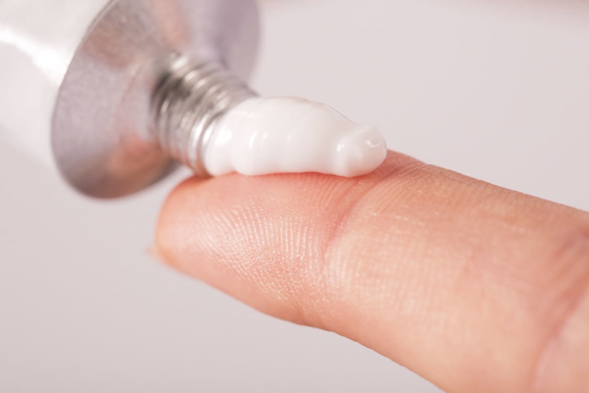 Oral vs. Topical Treatment sa Almoranas: Alin ang Para Sa Iyo?