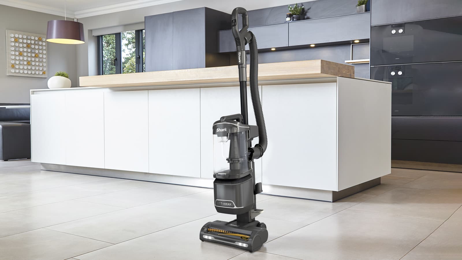 Anti Hair Wrap Upright Pet Vacuum NZ690UKTDB - Shark UK