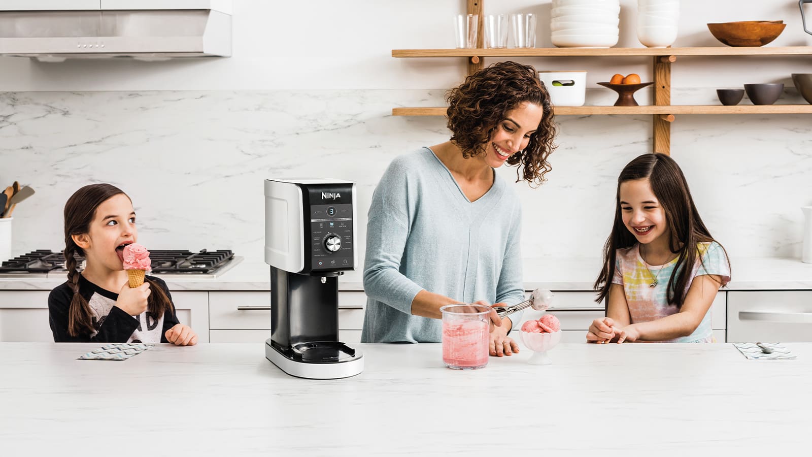 Ninja CREAMi Deluxe 10-in-1 Ice Cream & Frozen Drink Machine NC501UK