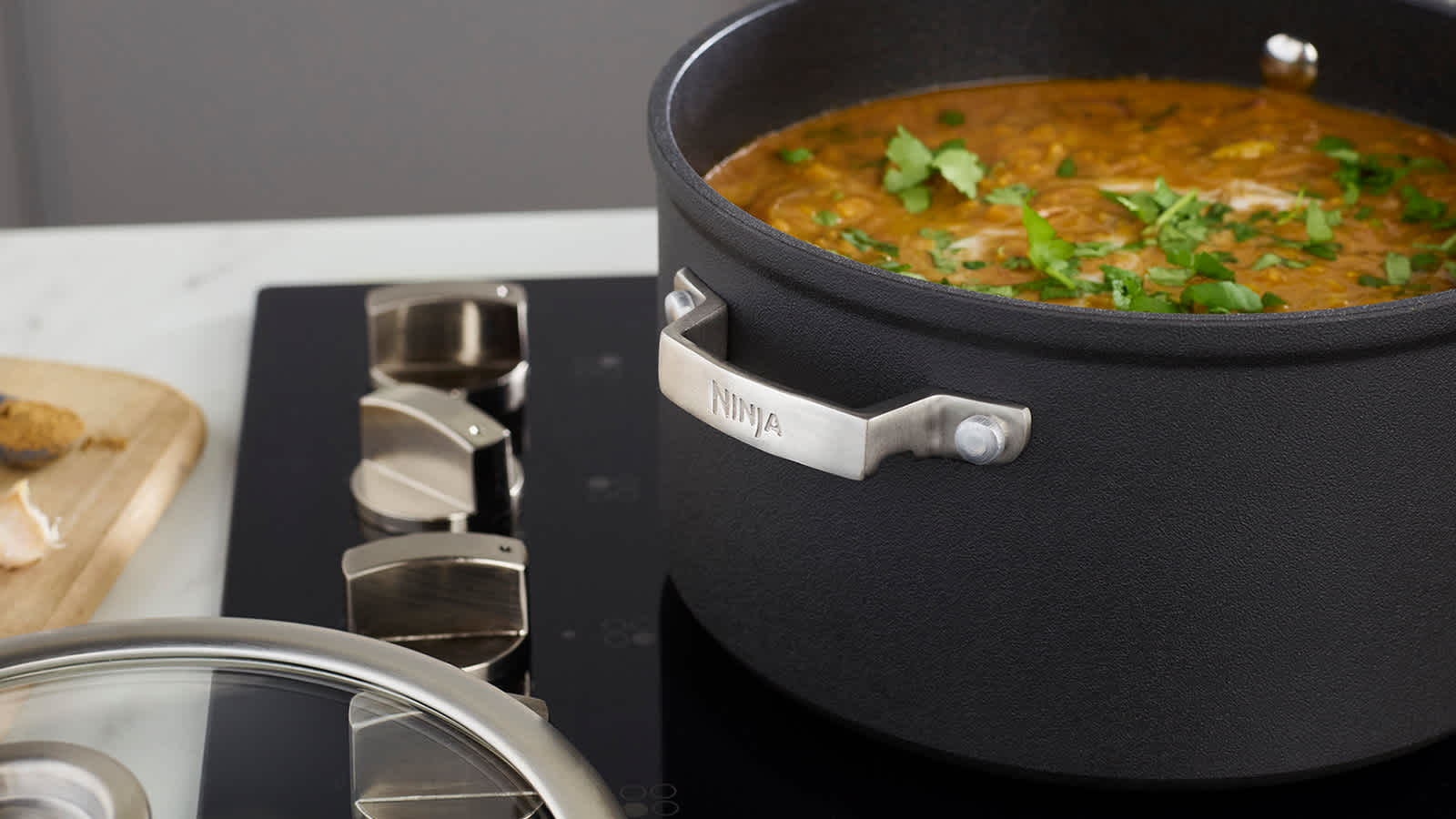 Ninja ZEROSTICK 18cm Saucepan [C50218UK] Stackable - Ninja Cookware