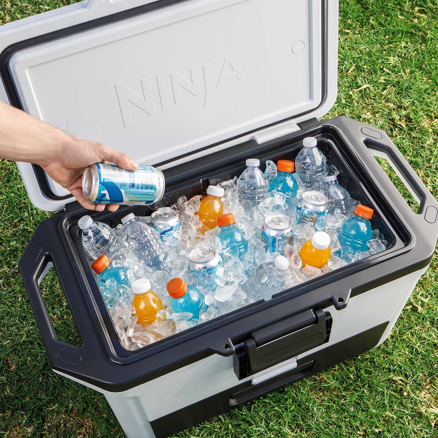 Ninja FrostVault 47-litre Hard Cooler with Lockable Lid – White