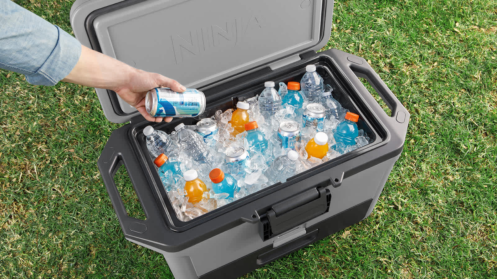 Ninja FrostVault 47-litre Hard Cooler with Lockable Lid – Grey