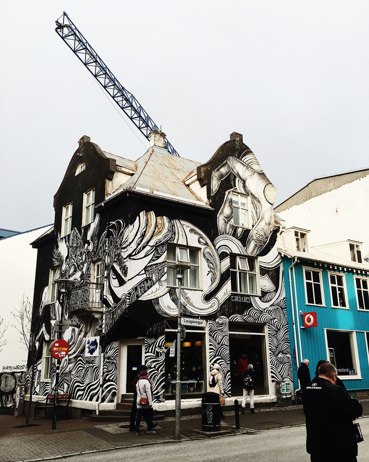 9 Unconventional Graffiti Spots Around the World | Shelflife