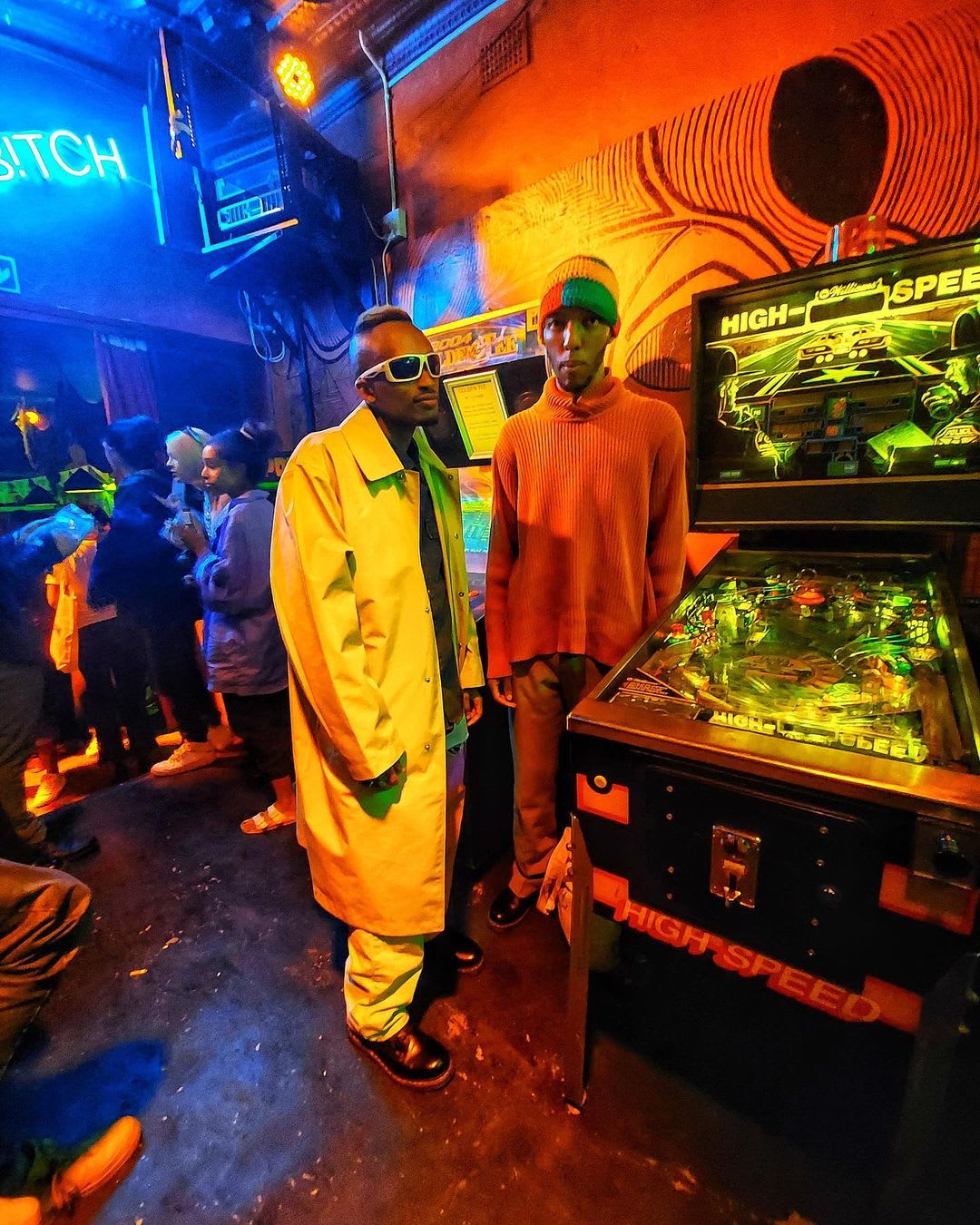 Make The Other Radio Again | Shelflife