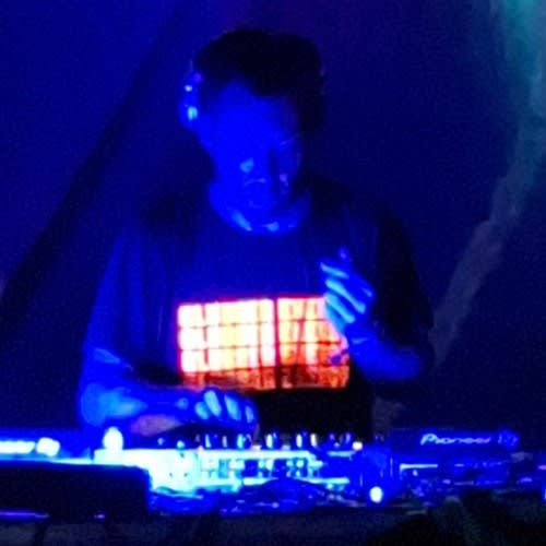 T in ... · Tour dates, music & more