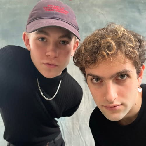 Dynamic Experience · Tour dates, music & more