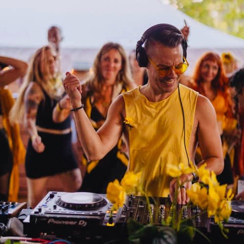 DTR · Tour dates, music & more