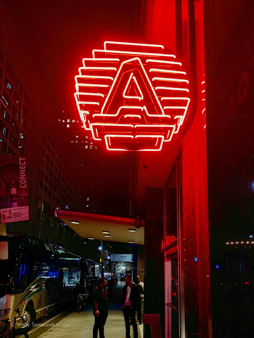 Illuminated signs Toronto | Neon Signs | LED Signs | Lightbox signs|