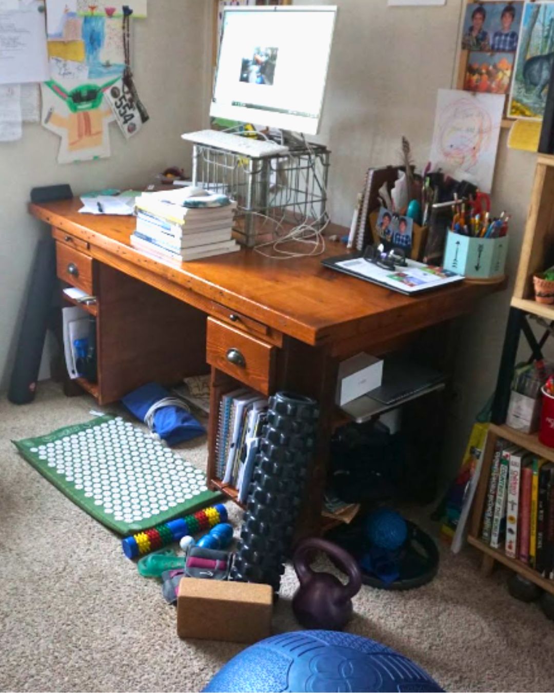 Desk Job Exercise: 4 Tips for a Runner-Friendly Workstation | by Brynn ...