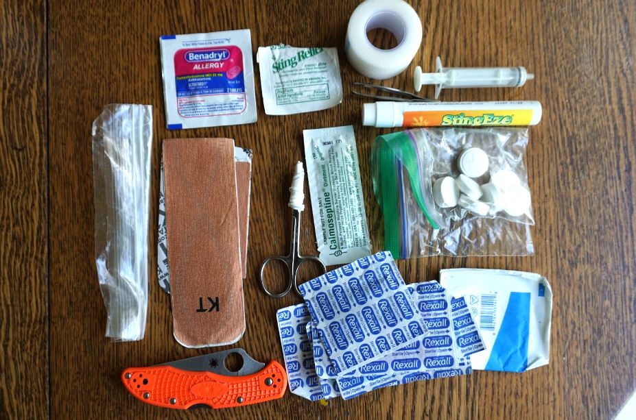 Outdoor First Aid Kit: 15+ Essential Items for Trail Running | by Brynn ...