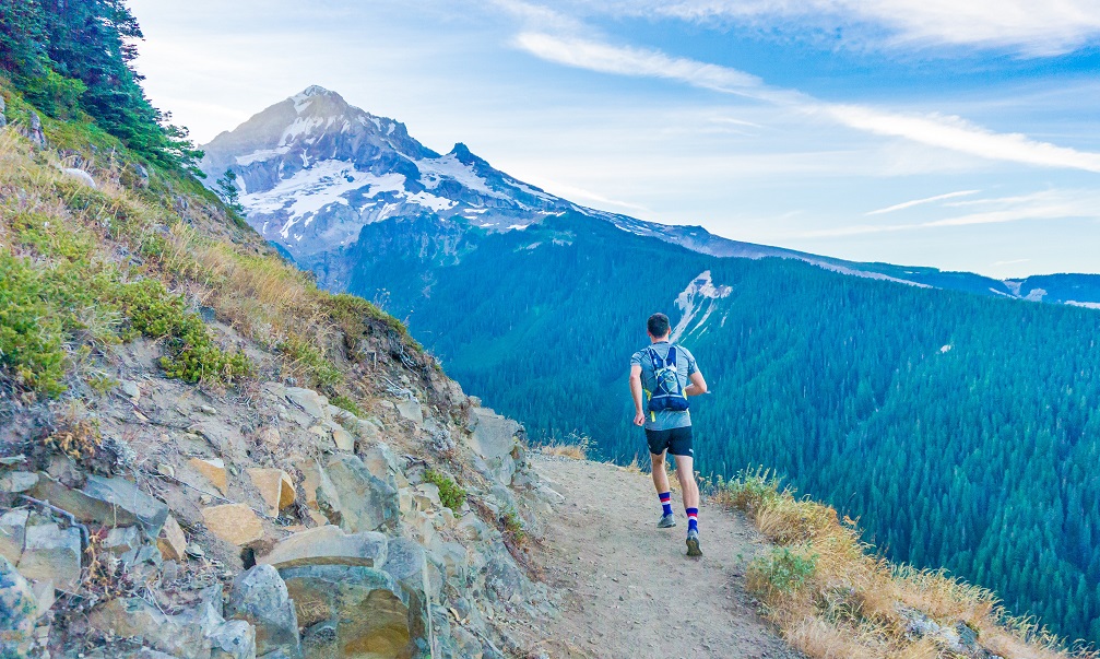 Road vs Trail Running (and Why You Should Do Both!) | by Noah Zelvis ...