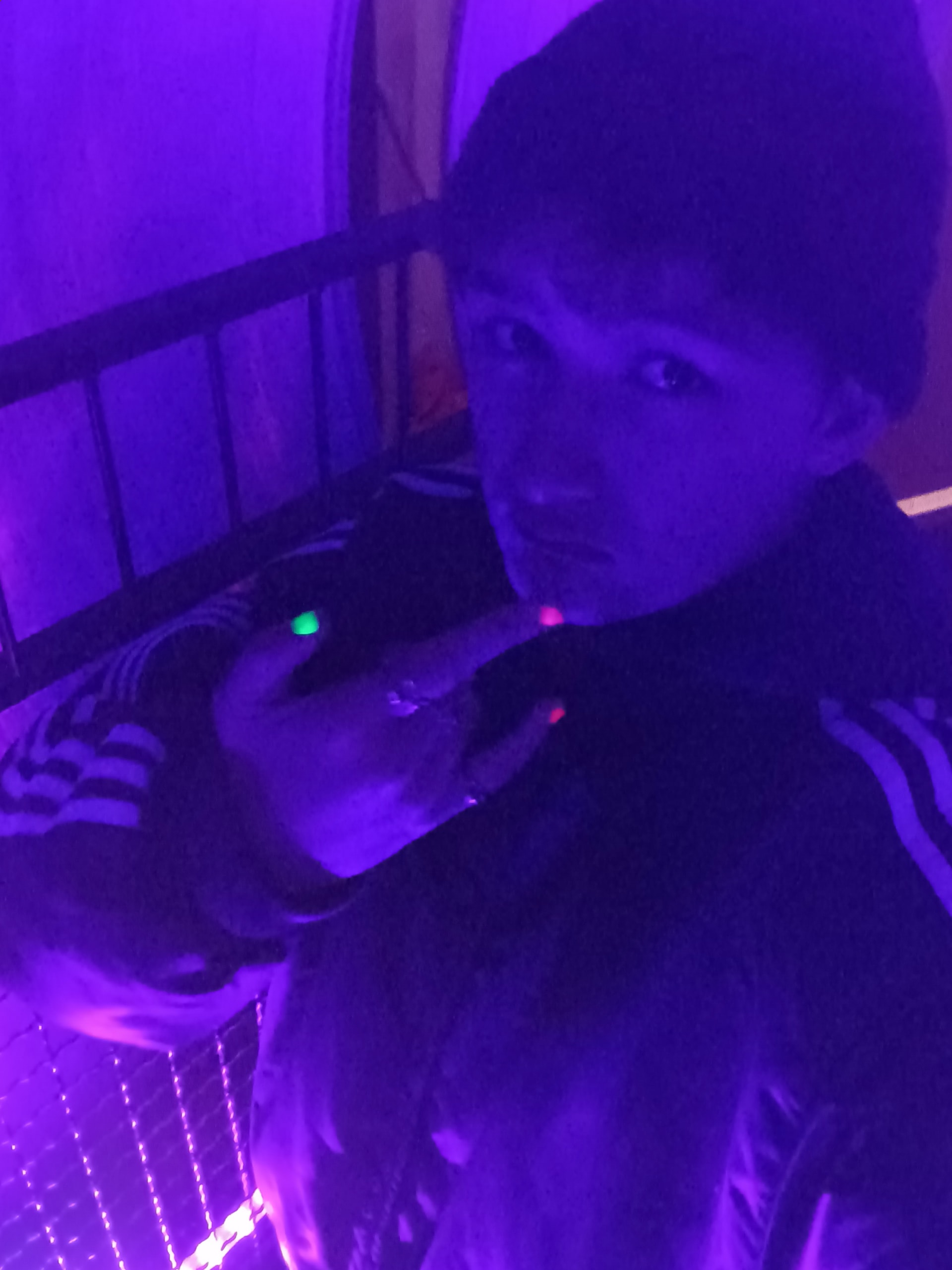 Lee Schreiber - Singer from Berlin | mukken