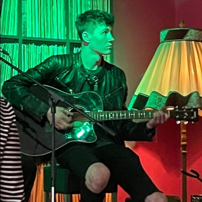 Lukas henning Henning - Singer from Sonneberg | mukken