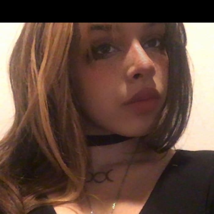 Azu Singer from Essen | mukken