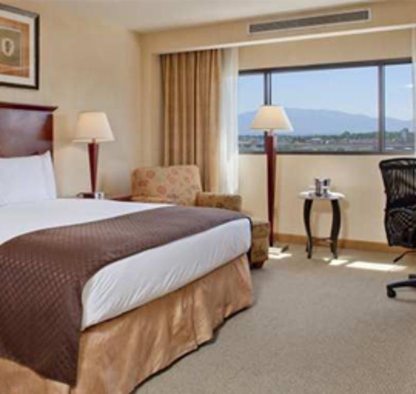 DoubleTree by Hilton Hotel Albuquerque