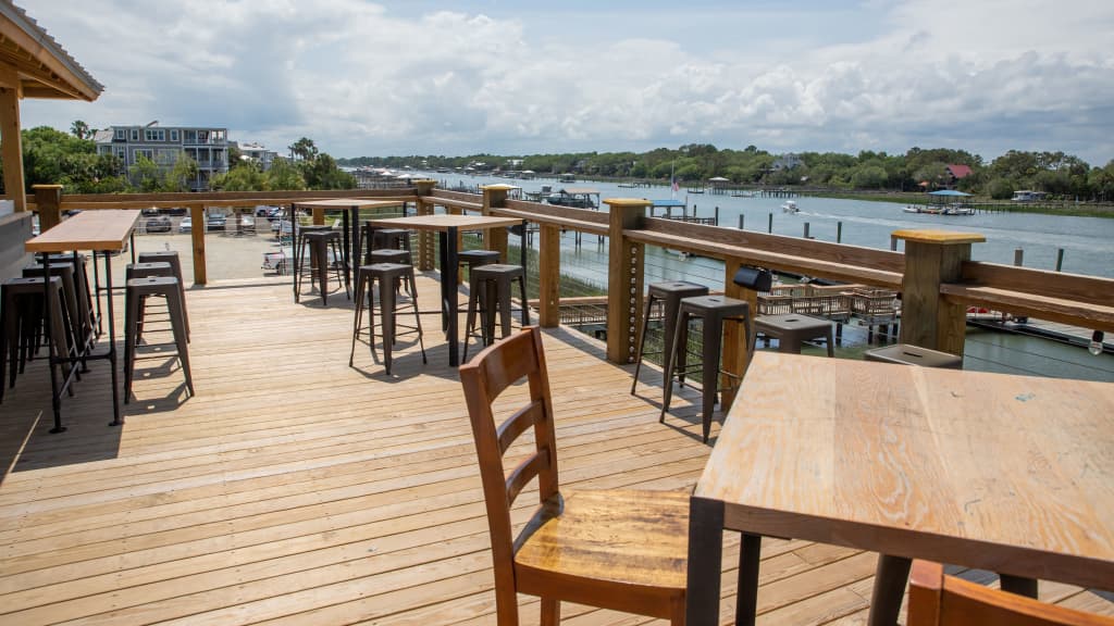 Islander 71 Fish House & Raw Bar | Charleston Area CVB