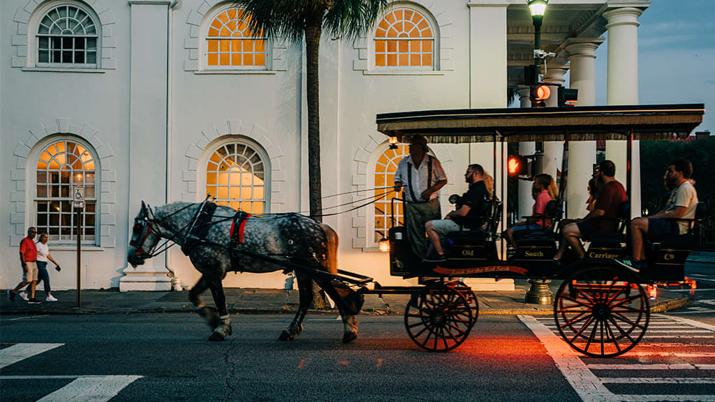 Haunted Carriage Tour | Charleston Area CVB