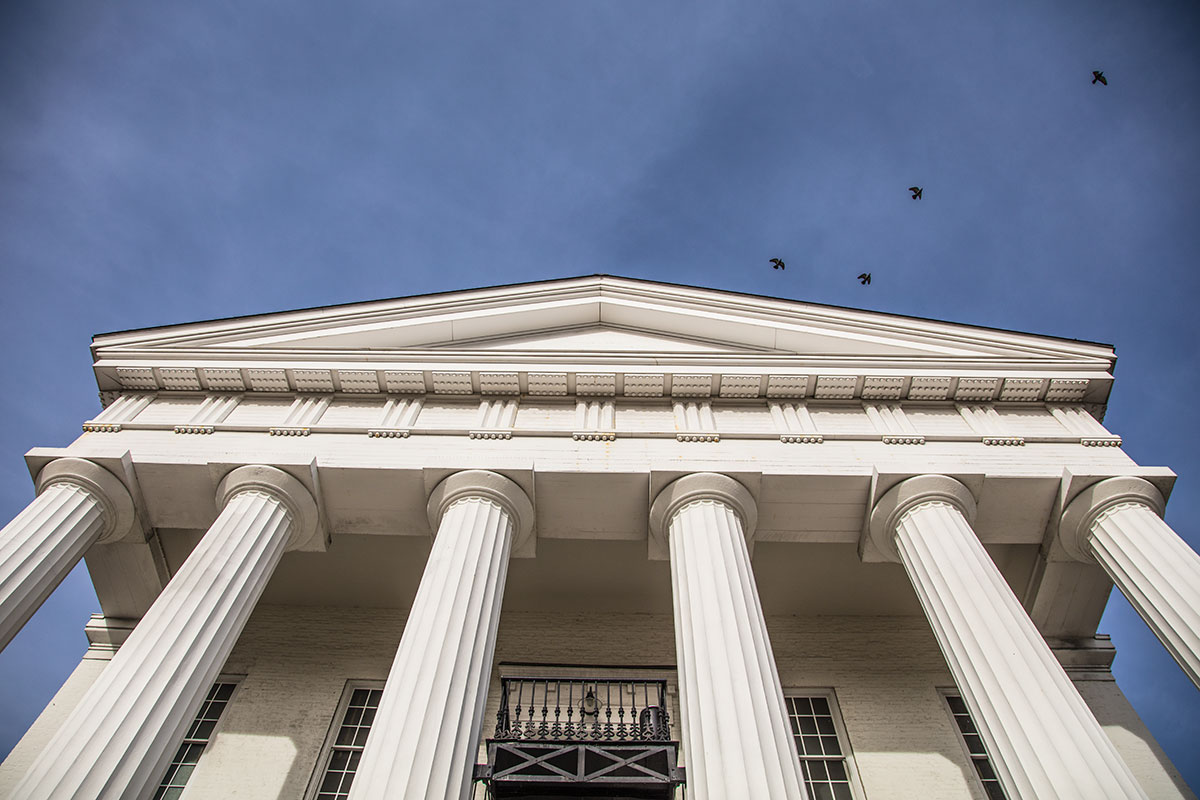 This Uniquely Beautiful Courthouse is the Centerpiece of the Quaint ...