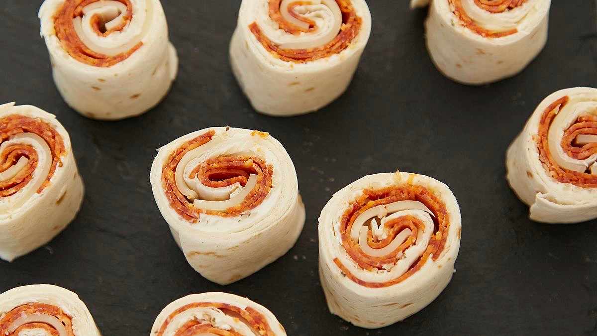 Cold Pepperoni Pizza Pinwheels - Mexican Recipes - Old El Paso