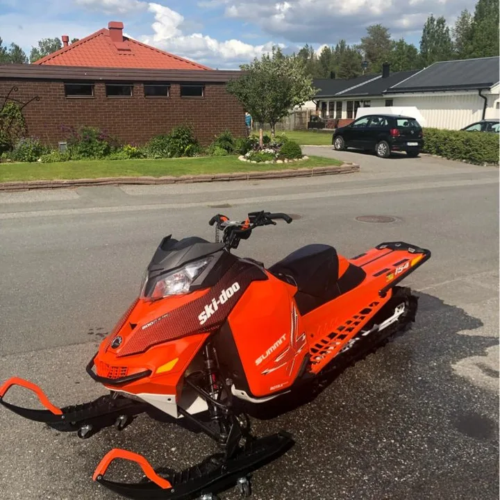 Ski-Doo Summit SP 600 E-Tec 154 2015