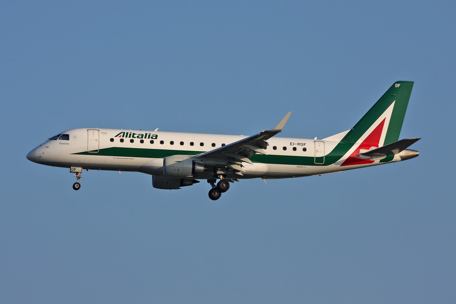Alitalia Embraer ERJ-175 - SkyTeam Virtual