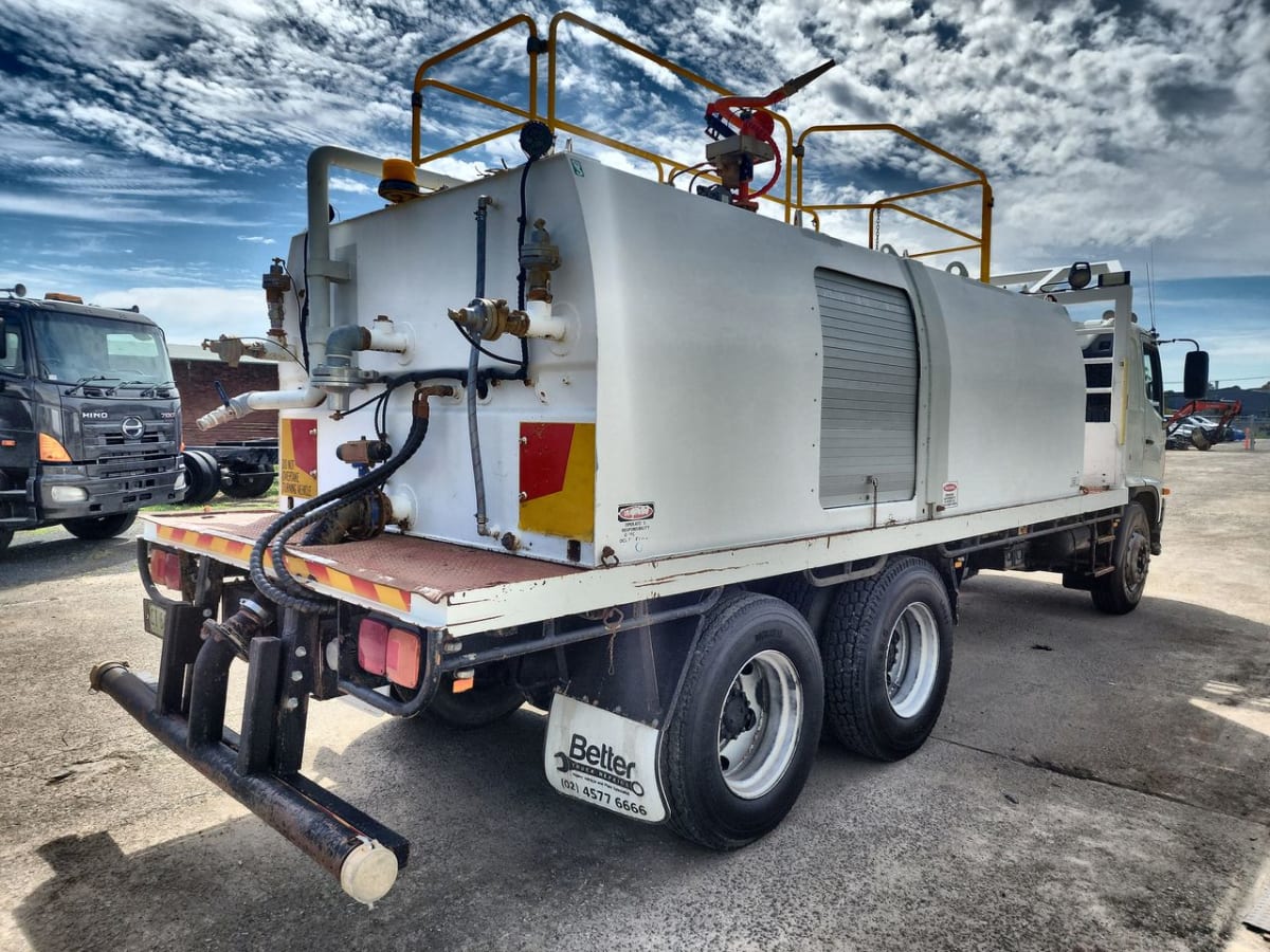 2007 Hino FM Water Cart - Slattery Auctions