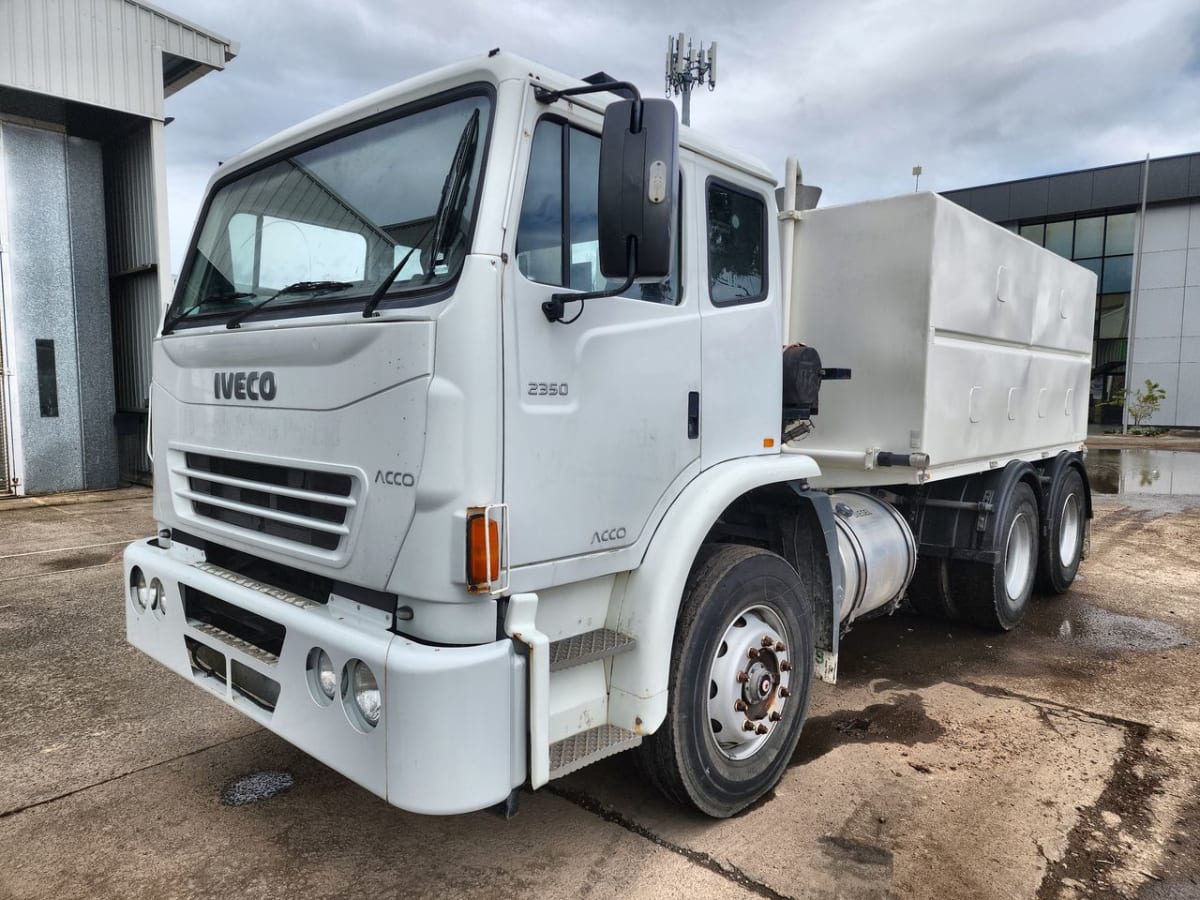 2008 Iveco Acco Water Cart - Slattery Auctions