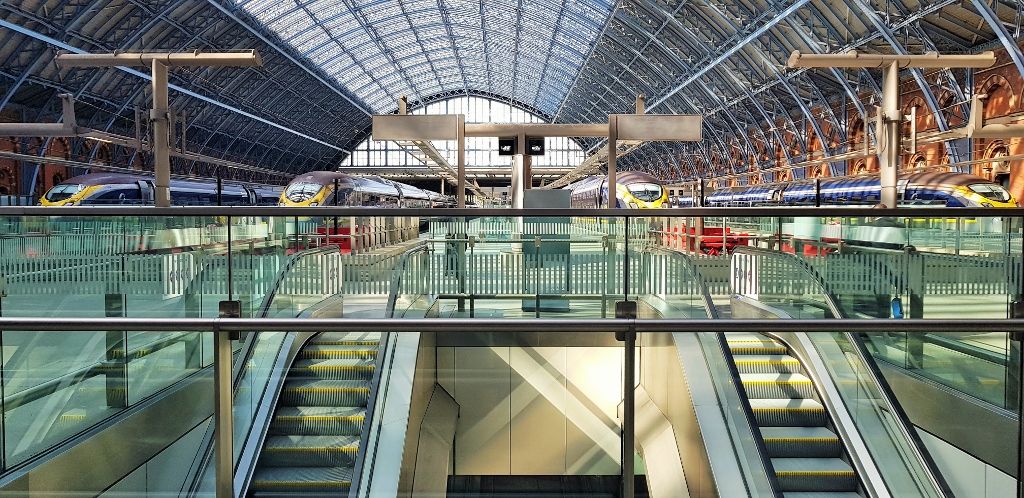 Arriving By Eurostar in London | ShowMeTheJourney