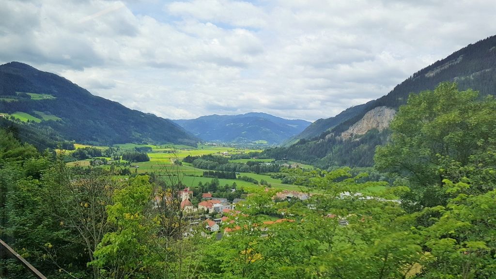 To Vienna from Venice by train | ShowMeTheJourney